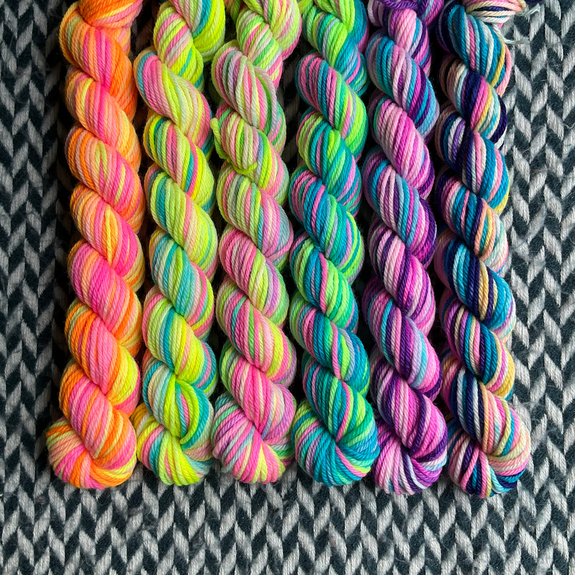 Mini-Skeins and Mini-Skein Sets – Yarn Over New York
