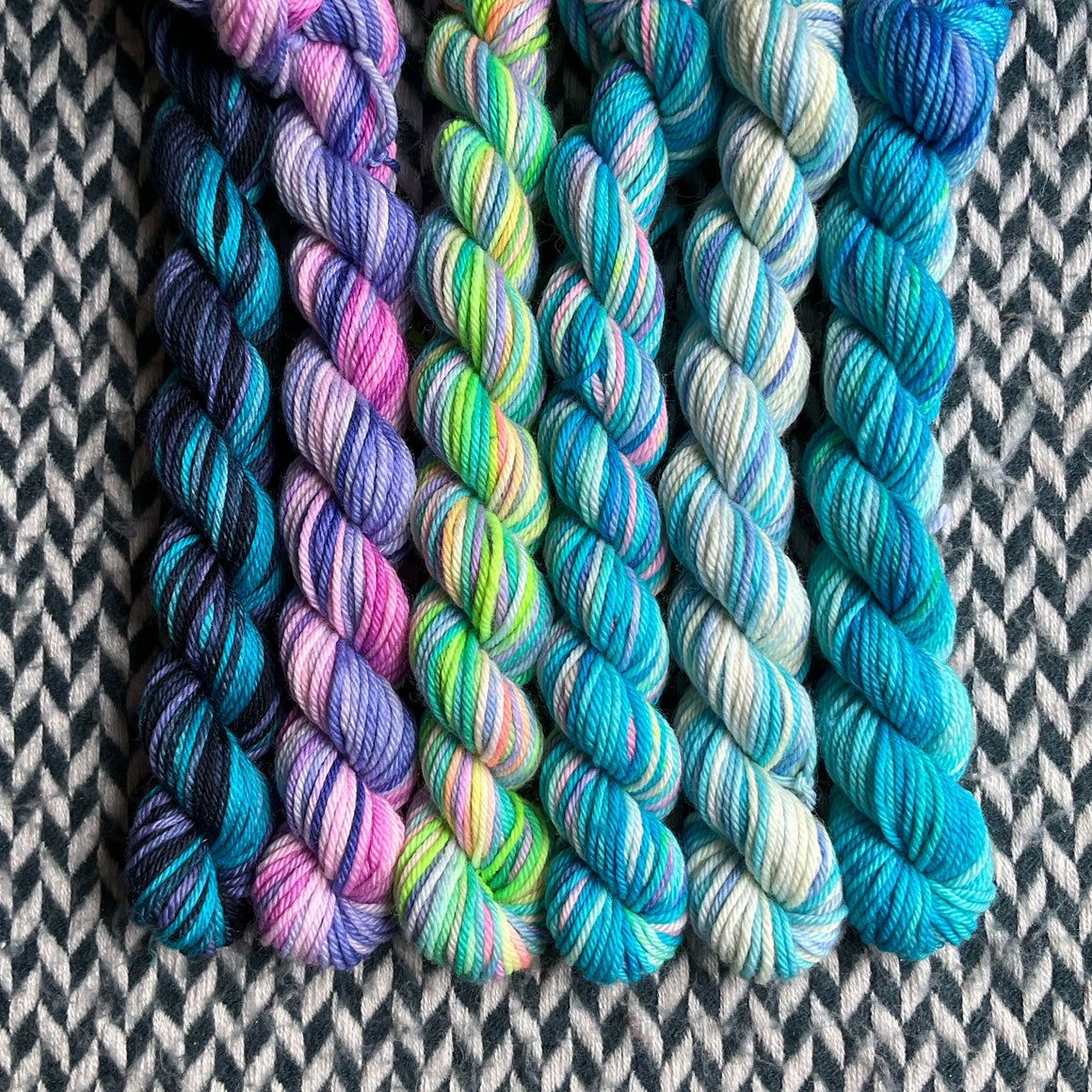 Mini-Skeins and Mini-Skein Sets – Yarn Over New York