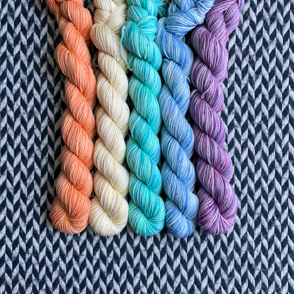 Mini-Skeins and Mini-Skein Sets – Yarn Over New York