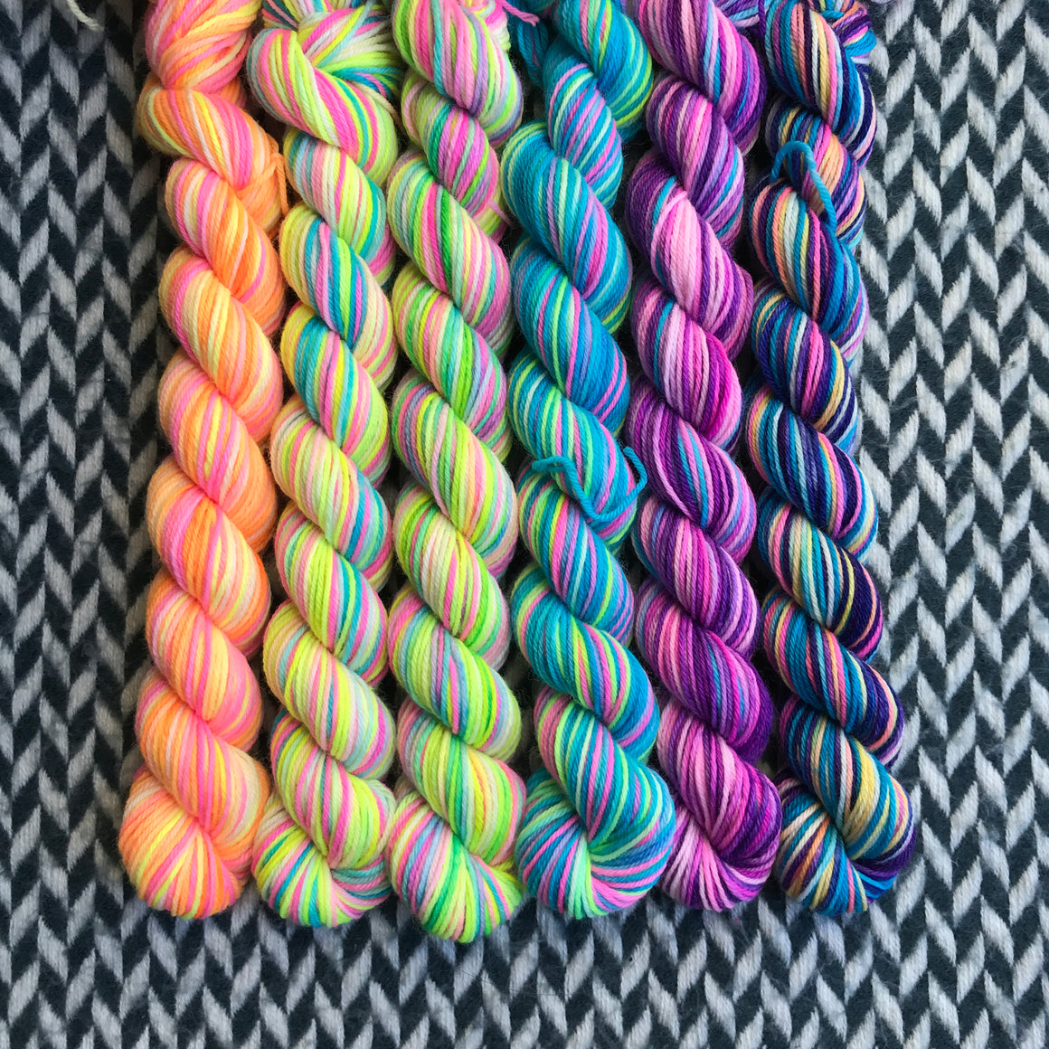 Mini-Skeins and Mini-Skein Sets – Yarn Over New York